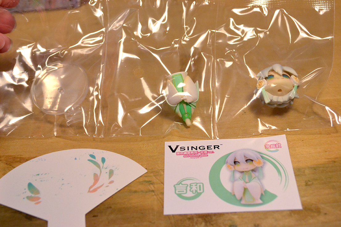 Vsinger Mini Figures "Language of Flowers" Gallery - VNN